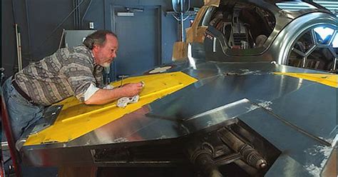 Look At This Great Movie With Practical Effects Vs Bad Movie With Blue