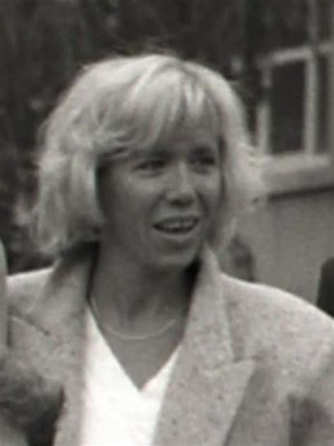 Monsieur Macron 39 Años Madame Macron 63 La Pareja Sin Edad Que