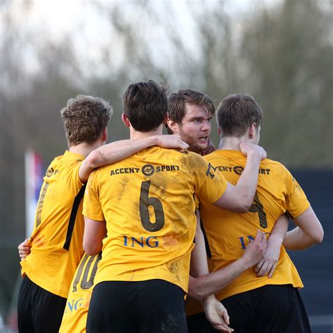 Moeizame Overwinning Dvva Op Arsenal Het Amsterdamsche Voetbal
