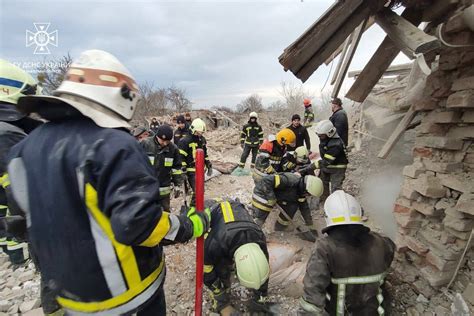 Росія випустила по Україні 81 ракету Майже половину збили Хмарочос