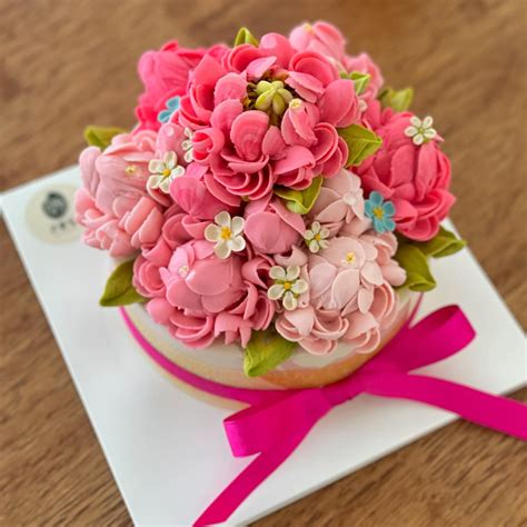 고율당 창원떡케이크 상표출원중 고율당 미니케이크와 오란다 12구입니다 자녀분이 고율당 오픈할때부터 계속 관심있으셨다고 같이 오셔서 구경도하시고 미니케이크와 오란다