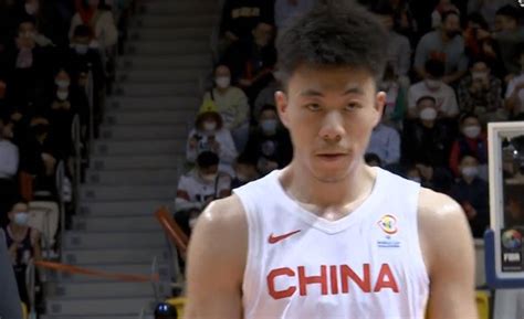 战伊朗名单出炉，曾凡博迎来地方队首秀，新帅重点锤炼两人 搜狐大视野 搜狐新闻