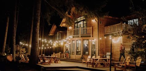 The Suttle Lodge And Boathouse Suttle Lake Sisters Or Wedding Venue