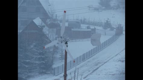 Elektrownia Wiatrowa Wiatrak Turbina Wiatrowa Wiosna Na Podhalu