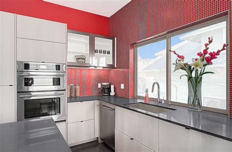 Brio Clear Red Glass Mosaic Tile Backsplash