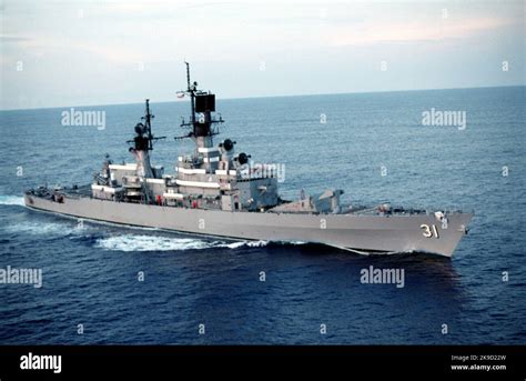 Guided Missile Cruiser Uss Sterett Cg 31 Uss Sterett Cg 31 Us Navy