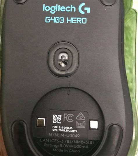 Tại sao số Serial Number logitech bên ngoài và bên trong hộp khác nhau