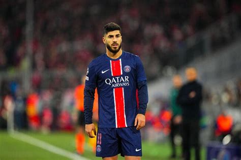 Marco Asensio Claque La Porte Du PSG Foot 01