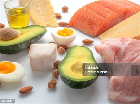 흰색 배경에 케톤 생성 다이어트 제품의 선택 개념에 대한 스톡 사진 및 기타 이미지 개념 개념과 주제 건강한 생활방식