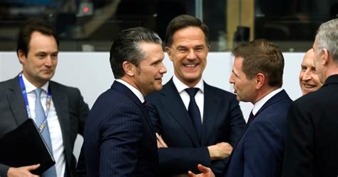 ລັດ ຖະ ມົນ ຕີ ປ້ອ ງ ກັນ ປະ ເທດ ຂອງອົງ ການ Nato ປະ ຊຸມ ກັນ ເພື່ອ ຫາ ລື