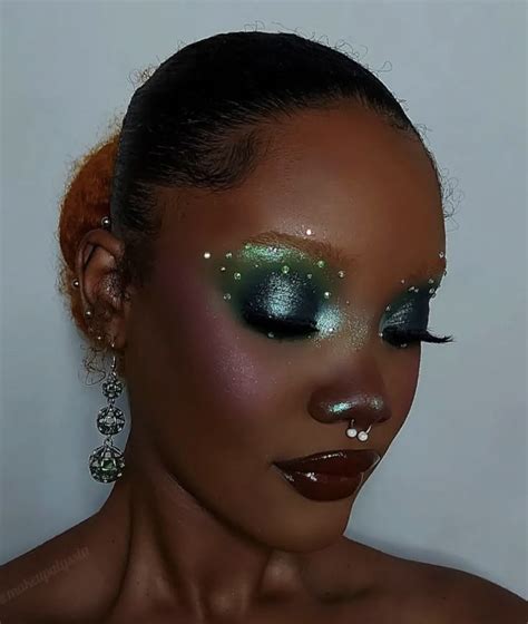 Pin By 🍒💋 On Makeup Tingz Creative Makeup Looks Pretty Makeup