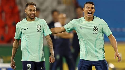 Neymar Fará Teste Em Campo Por Volta Nas Oitavas E Thiago Silva é