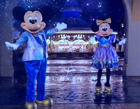 Pin By Tyler Hays On My Favorite Disney Mice Modern Disney Characters Costumes Disney World