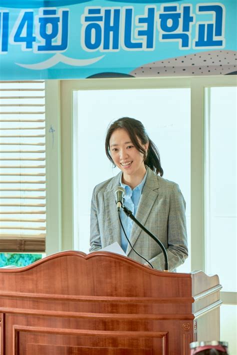 이천희♥ 전혜진 빛나는 순간→낭만적 공장…공백기 깨고 열일 행보 텐아시아