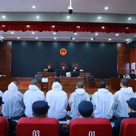 内蒙一12人恶势力犯罪集团受审西乌珠穆沁旗