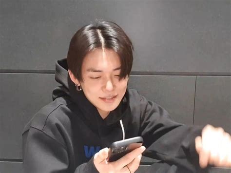 Txt Yeonjun Vlive 211015 Txt Save Tomorrow