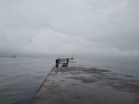 大雨の中 海へ行きたい