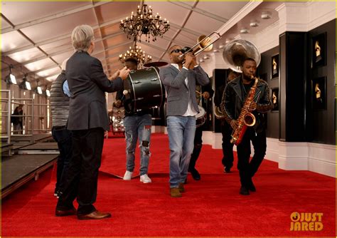 Photo Alicia Keys Rolls Out Grammys Red Carpet 22 Photo 4225320