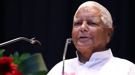 Lalu Prasad Yadav লালুর ঘাড়ে বিপদের খাঁড়া পশুখাদ্য দুর্নীতিতে