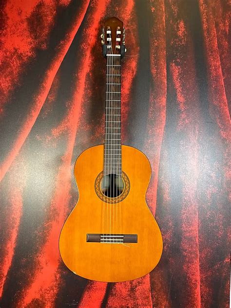 Yamaha Yamaha C40 Full Size Classical Guitar Classical Reverb