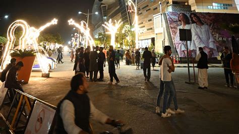 Pakistan Tote Und Verletzte Bei Schwerem Erdbeben DER SPIEGEL