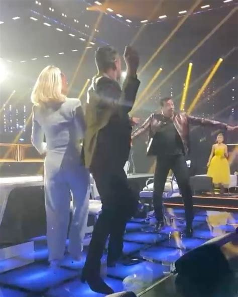 Luke Bryan Dancing On Stage