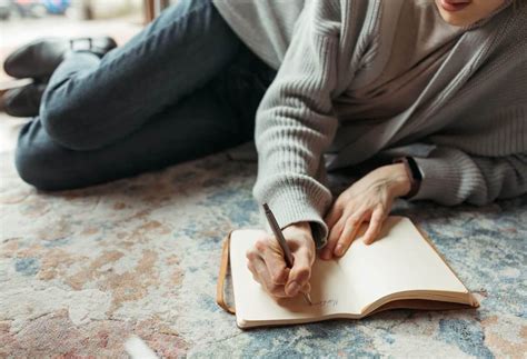 A Diary Vs A Journal