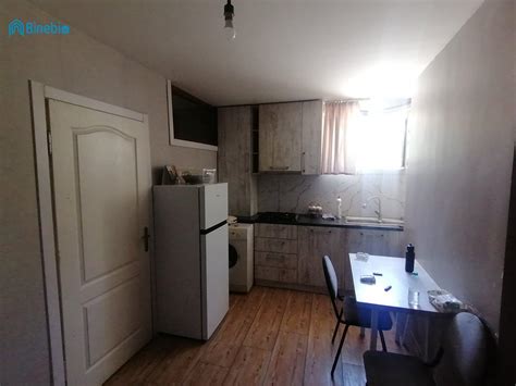 იყიდება 3 ოთახიანი ბინა თბილისი მესამე კვარტალი 24 კორპუსი