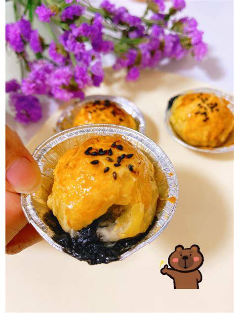 【汤圆的神仙吃法～蛋黄酥黑芝麻馅料，一口一个满足的做法步骤图】ellag的后厨下厨房