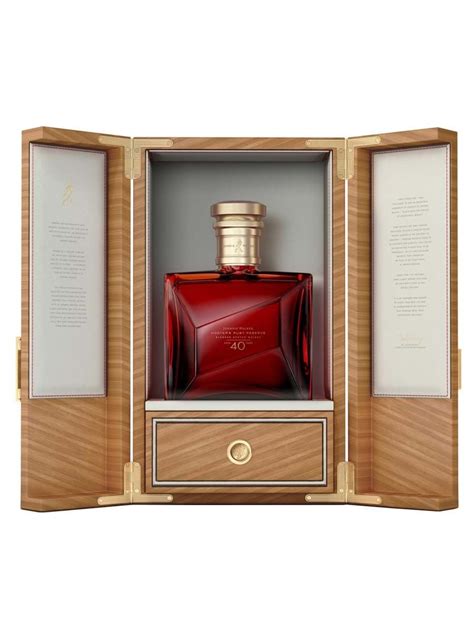 Johnnie Walker Masters Ruby Reserve 40 Sành Rượu