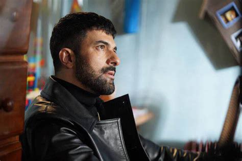 Adim Farah Riassunto dell episodio 1 Il mio nome è Farah Serie Turche