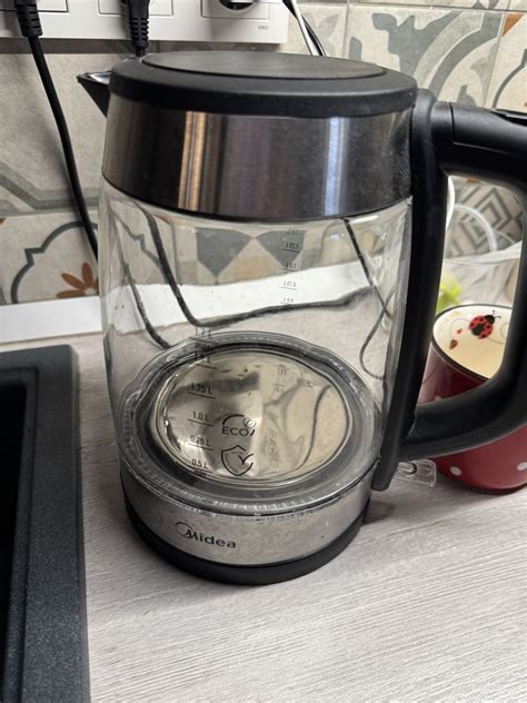 Электрический чайник Midea стекло как новый Электрочайники Алматы на Olx