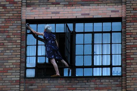 Would You Clean These Windows Kuriositas