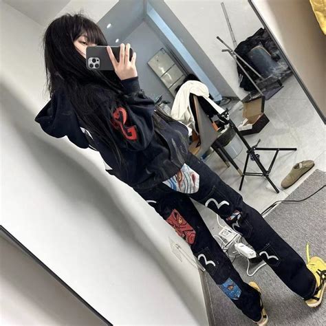 Evisu เอวิสุ ฤดูร้อนใหม่กางเกงยีนส์ปักหูแมว ผ้าแจ็คการ์ด ตรงกางเกง ดารุมะ พิมพ์หลวมสบายๆอิน