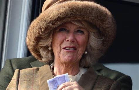 پروتکل‌های عجیب خاندان سلطنتی انگلیس که حتی پادشاه هم اجازه تخطی از آن