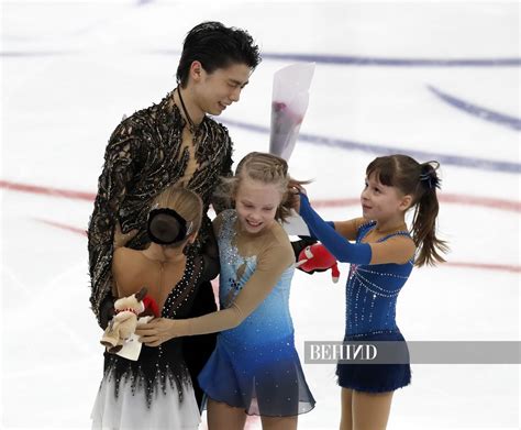 フィギュアgpロシア杯 キーワード：フィギュアスケート、gpシリーズ第5戦、ロシア杯、男子フリー、羽生結弦、フラワーガール、花束＝2018