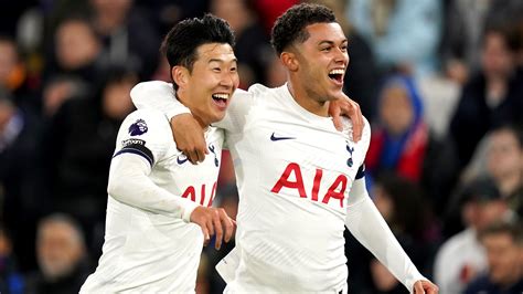 Crystal Palace 1 2 Tottenham Spurs Extend Lead At Top Of Premier