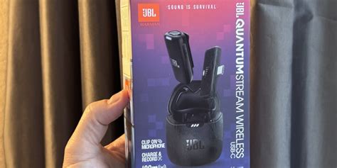 Jbl Targets The Content Creators With A New Clip On Simple To Use