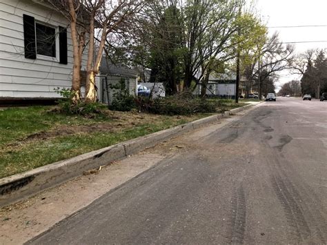 Man Steals Big Rig Plows Into Vehicles While Police From Three
