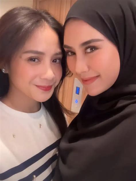 Gaya Serasi Nagita Slavina Dan Raffi Ahmad Rayakan Ulang Tahun Pernikahan Ke Kenakan Atasan
