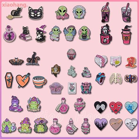 4 6pcsset Enamel Pin Scream Ghost Face Frog Bad Witch Club Punk Goth