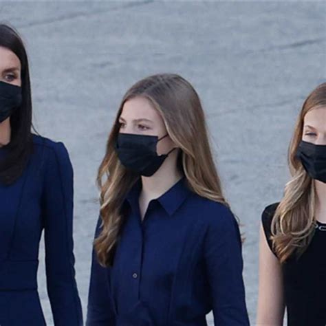 El Gesto De Leonor Al Rey Felipe Con La Mascarilla Del Que Todos Hablan