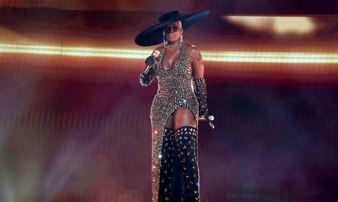 Summer Walker Set For Mary J Bliges Strength Of A Woman Festival