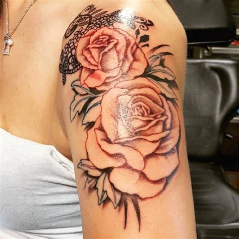 Med Tech Запись со стены Rose Shoulder Tattoo Shoulder Tattoos For