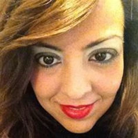 Stream Sonia Verdade Music Listen To Songs Albums Playlists For