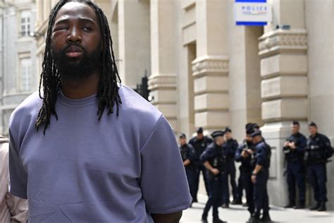 Marche contre les violences policières Yssoufou Traoré est sorti de lhôpital et a porté plainte
