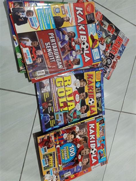 Majalah Bola Sepak 2010 2012 Hobbies And Toys Books And Magazines