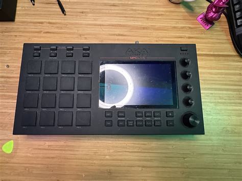 Akai Mpc Live Standalone Sampler W Tb Hd Reverb