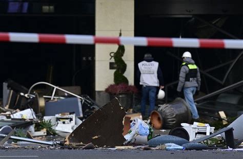 Veja Como Ficou O Hotel Onde O Maior Aquário Cilíndrico Do Mundo