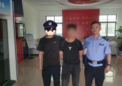 4月20日下午4时许，网格快警队员在祥和大道例行巡逻，发现一男子在鬼鬼祟祟地翻电动车的座箱，形迹十分可疑，似在盗窃。